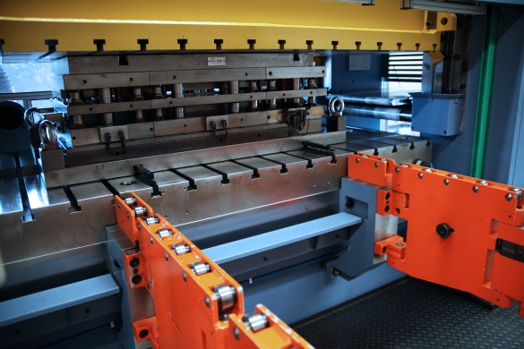 Processo de Estampagem do Metal | EAS Change Systems | EAS change systems
